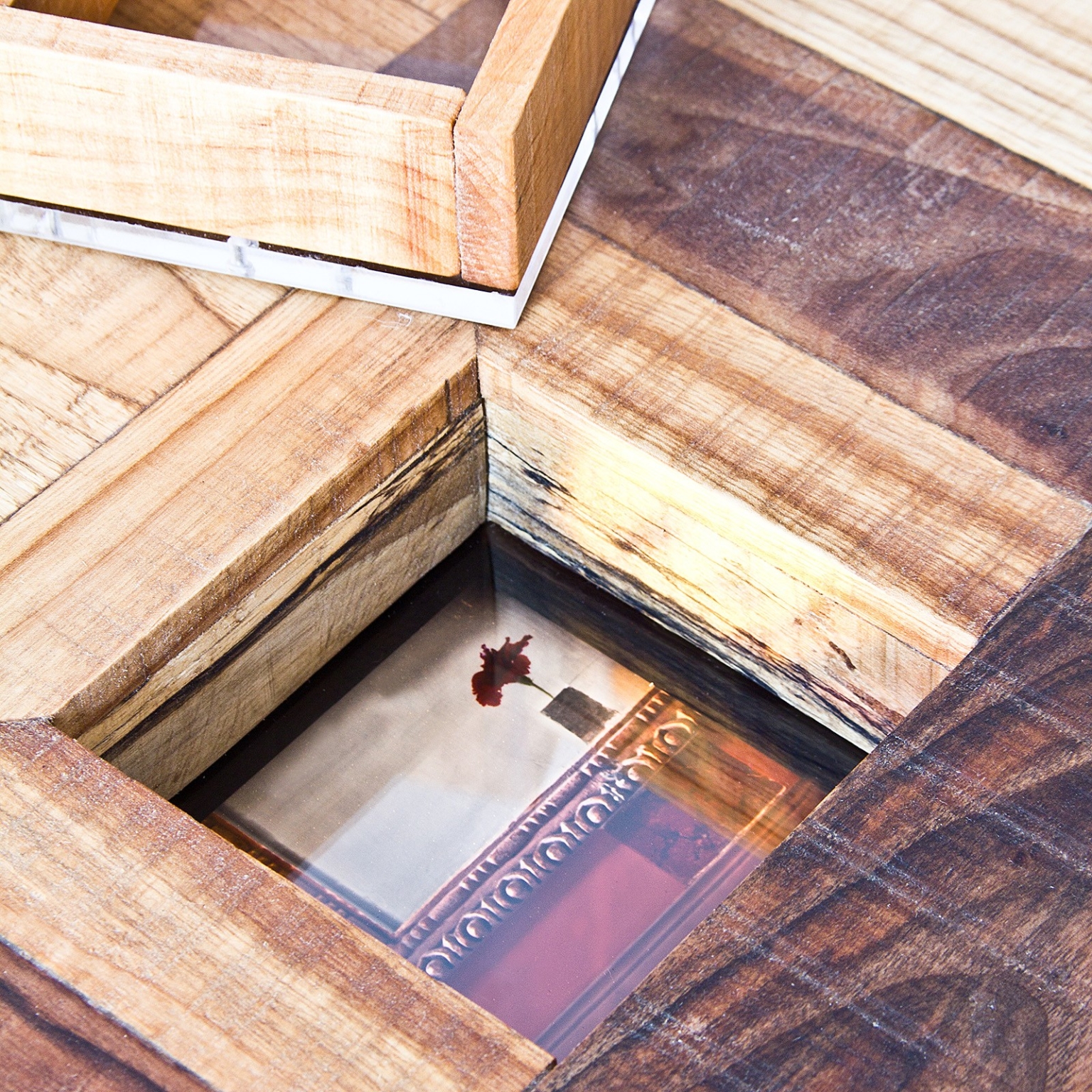 Small UP]side[DOWN Console by Hillsideout - Rossana Orlandi